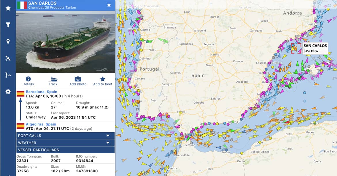 Tracking the location of a ship in real time 2025